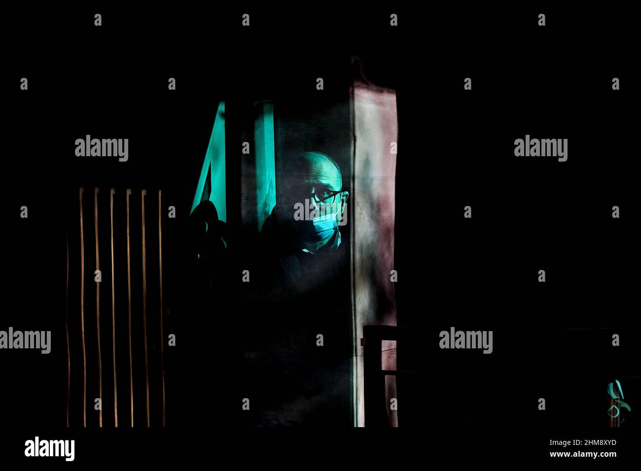 Man startled hi-res stock photography and images - Alamy