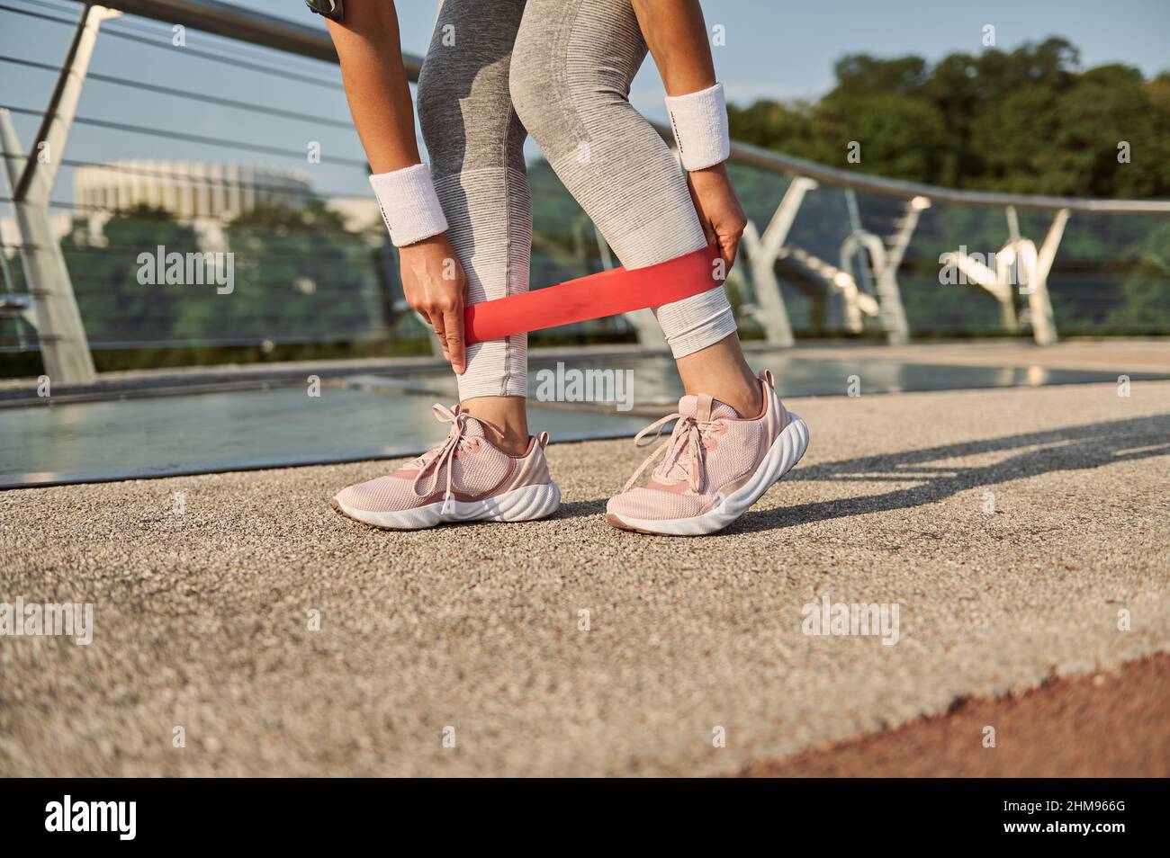 Lunges treadmill hi-res stock photography and images - Alamy