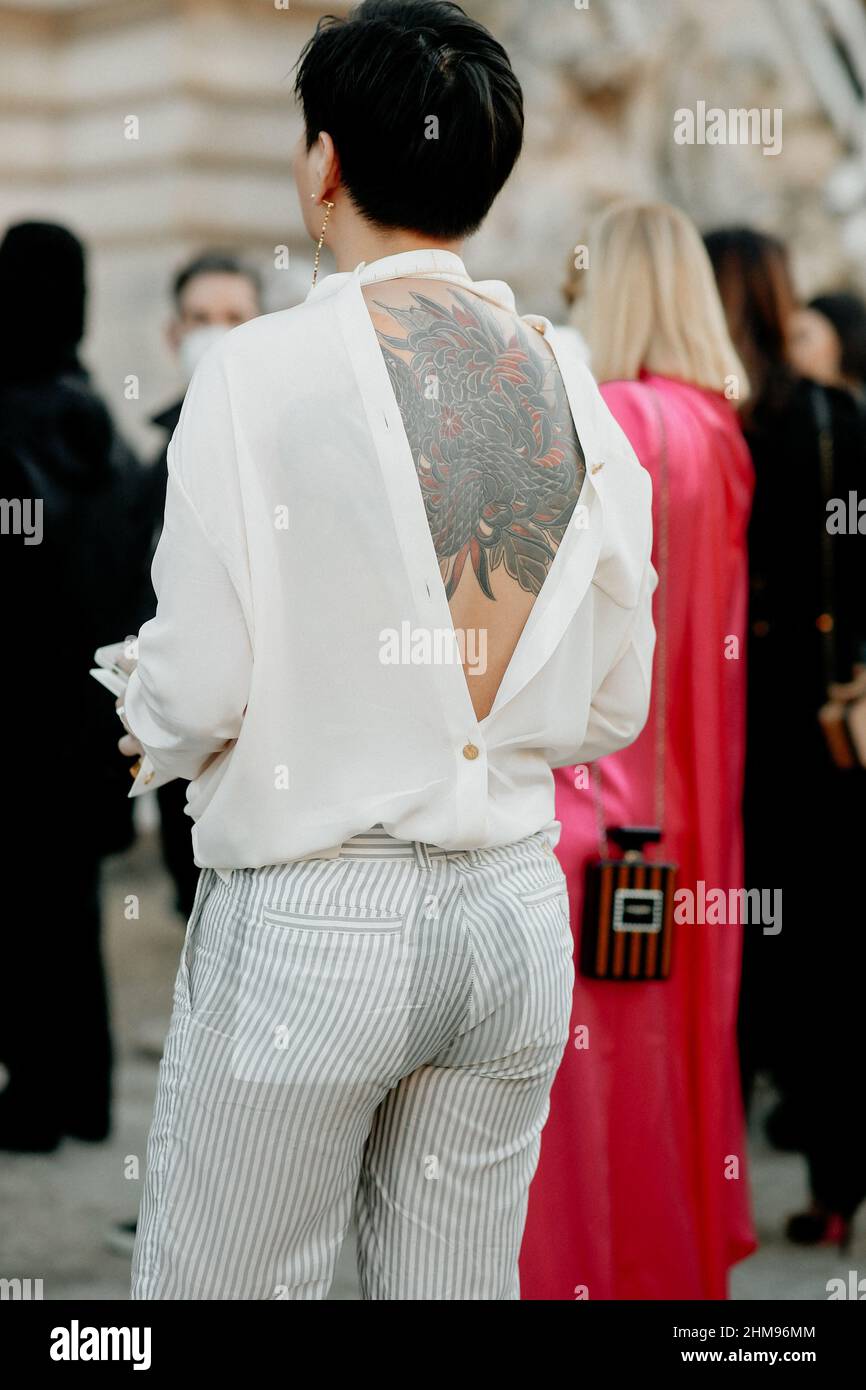 Street style, Fredy Li arriving at Schiaparelli Spring Summer 2022 ...