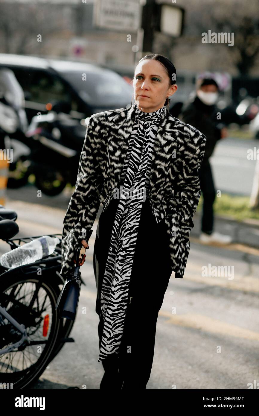 Street style, Tiffany Gadoy arriving at Dior Spring Summer 2022 Haute ...