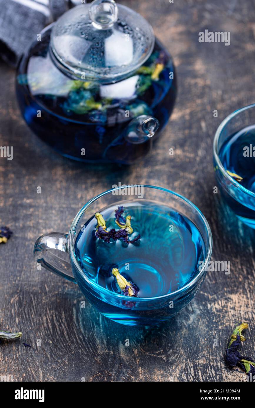 Blue tea Butterfly pea or anchan Stock Photo - Alamy
