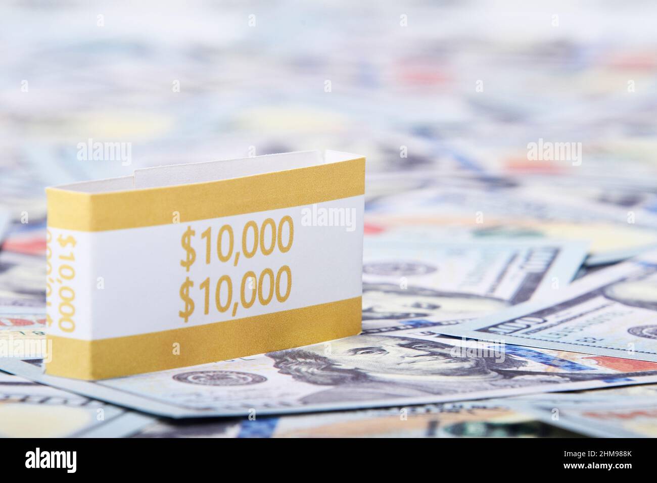 10,000 Dollars banknotes background , money finance Stock Photo - Alamy
