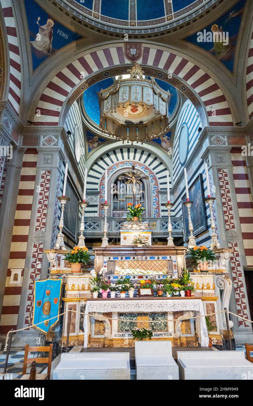 Basilica of Santa Margherita church, Interior, Altar, Cortona, Tuscany ...