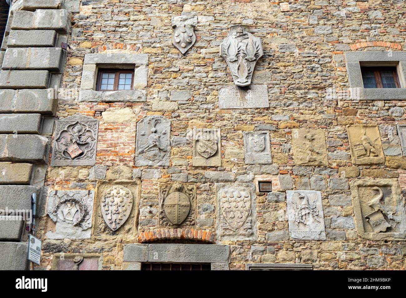 Old Town, Piazza Luca Signorelli square, Palazzo Casali palace, Cortona ...