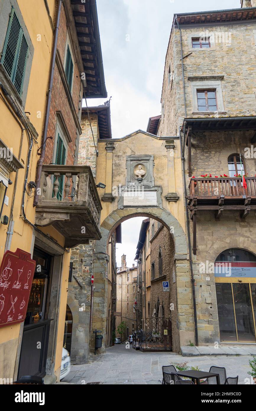 Old Town, Piazza della Repubblica square, Cortona, Tuscany, Italy ...
