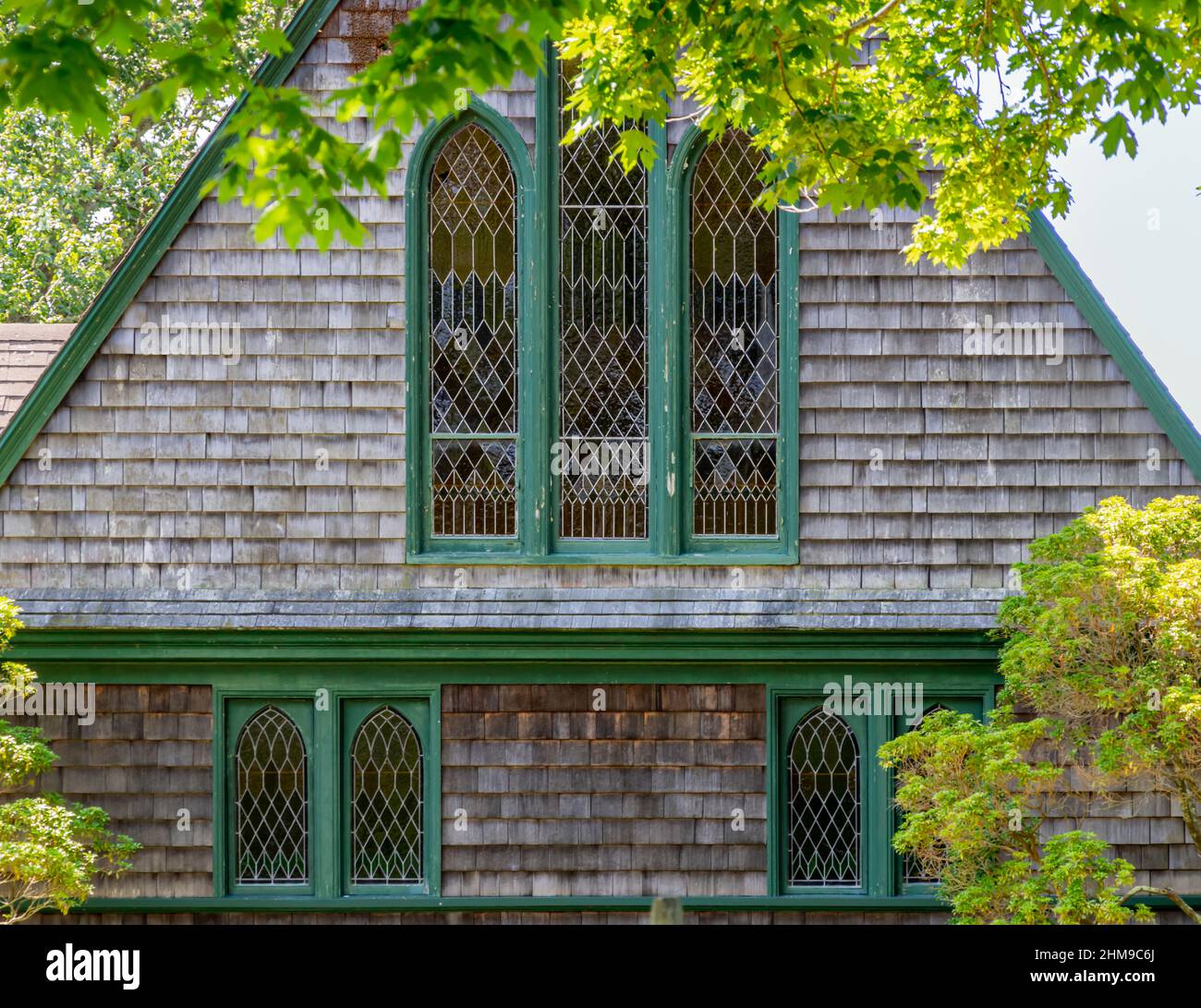 Image of a portion of the facade of the St Thomas Episcopal Church ...