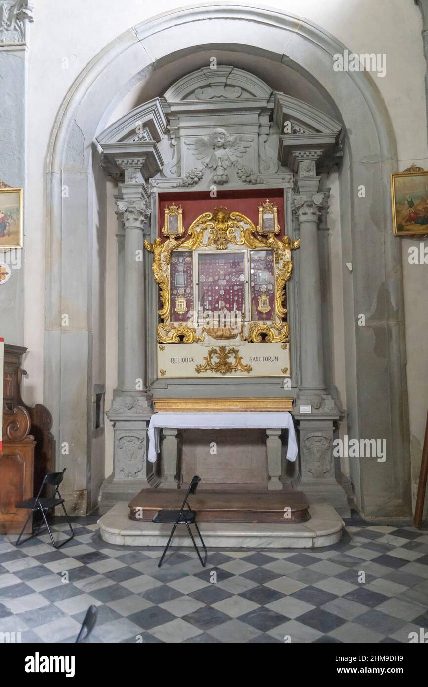 Cathedral of Santa Maria Assunta church; Interior, Cortona, Tuscany ...