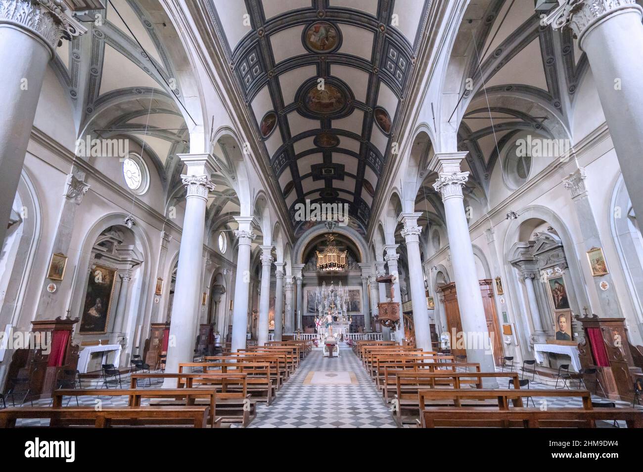Cathedral of Santa Maria Assunta church; Interior, Cortona, Tuscany ...