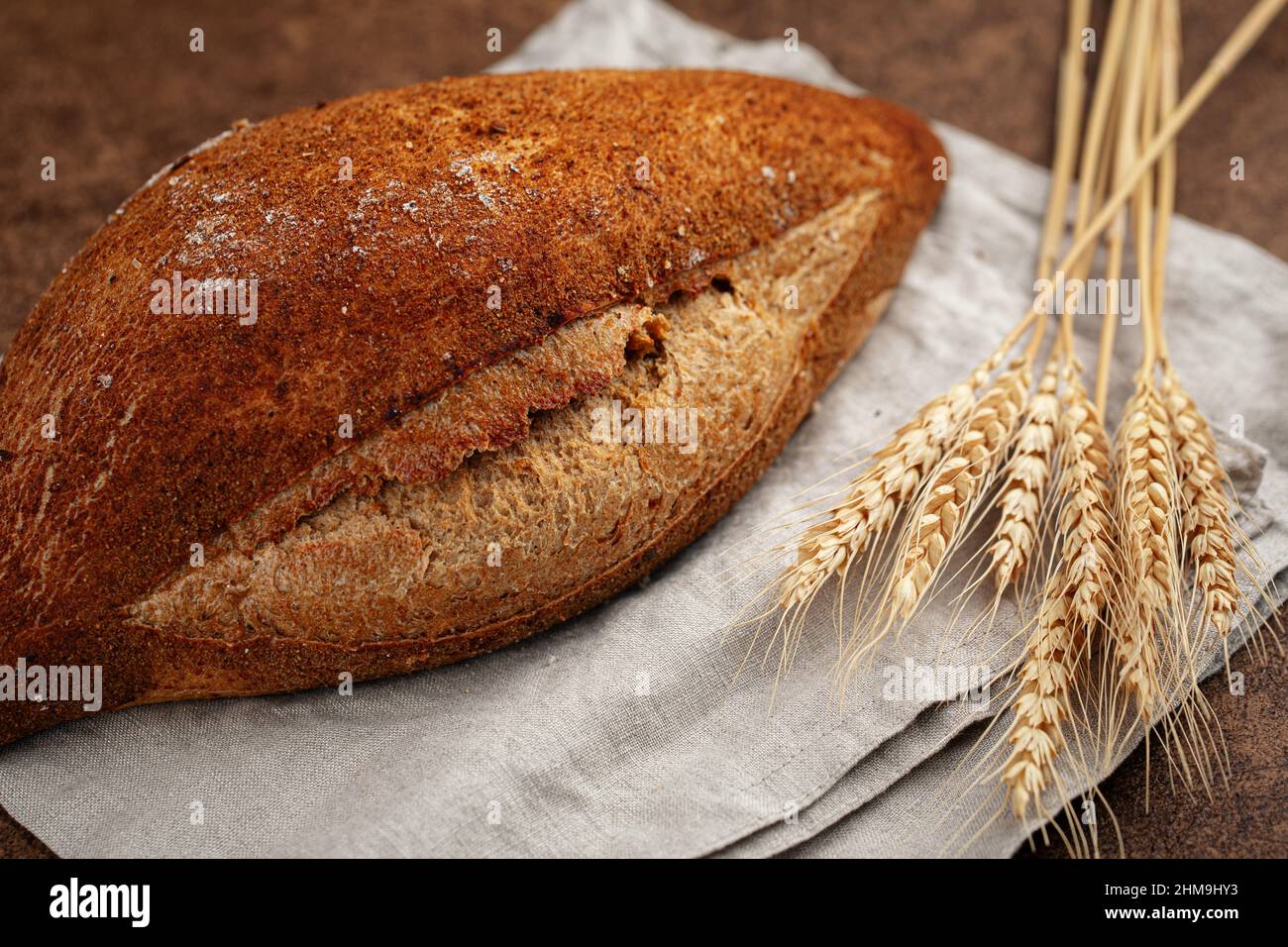Loaf of Jerusalem artichoke wheat rye bread Stock Photo - Alamy