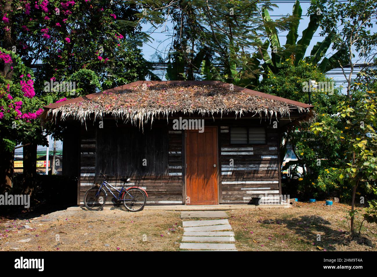 Classic traditional farm yard hi-res stock photography and images - Alamy
