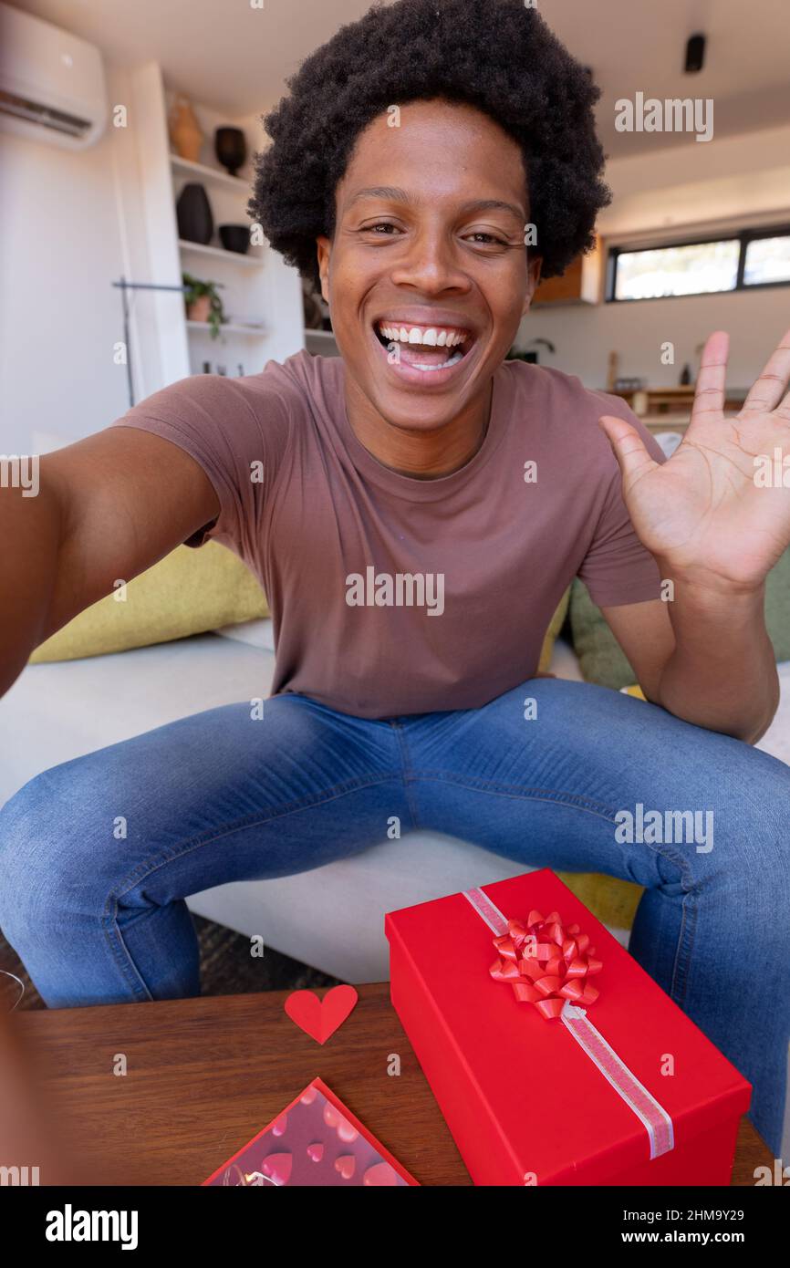 Man waving hi-res stock photography and images - Alamy
