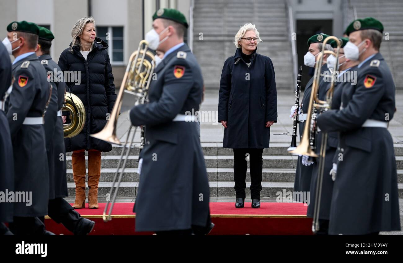 08 February 2022, Berlin: Christine Lambrecht (SPD), Minister of ...