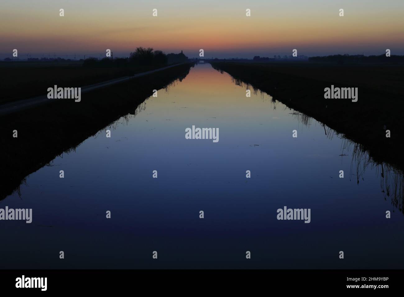 Summer sunset over the Old river Nene near March town; Cambridgeshire ...