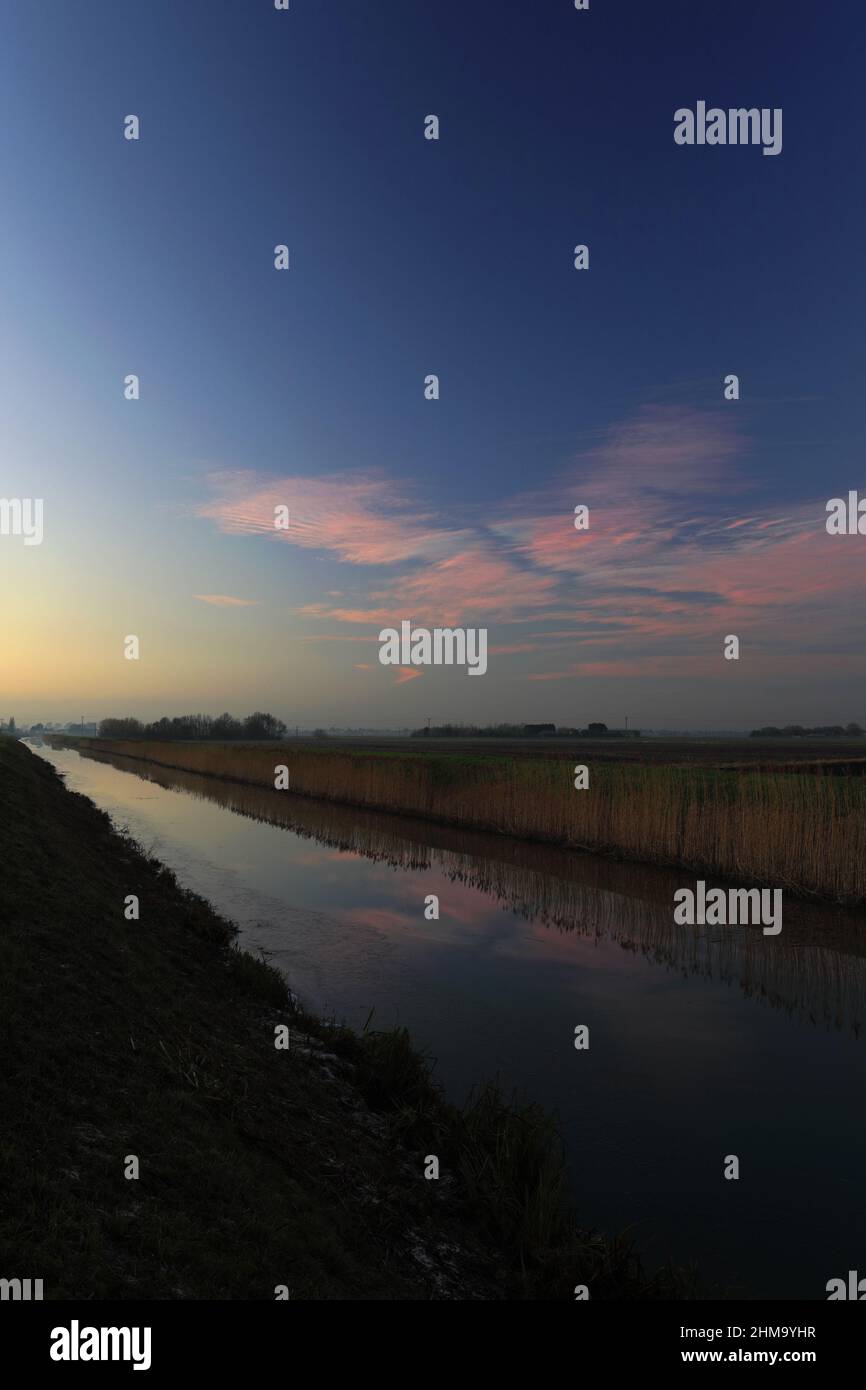 Summer sunset over the Old river Nene near March town; Cambridgeshire ...