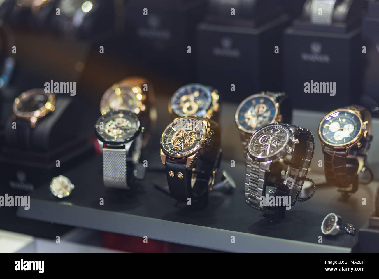 Shop window with a huge selection of men's watches Stock Photo - Alamy