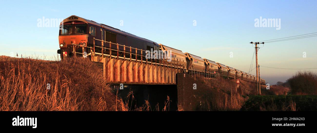GBRF 66746 Diesel powered freight train near Whittlesey town train ...