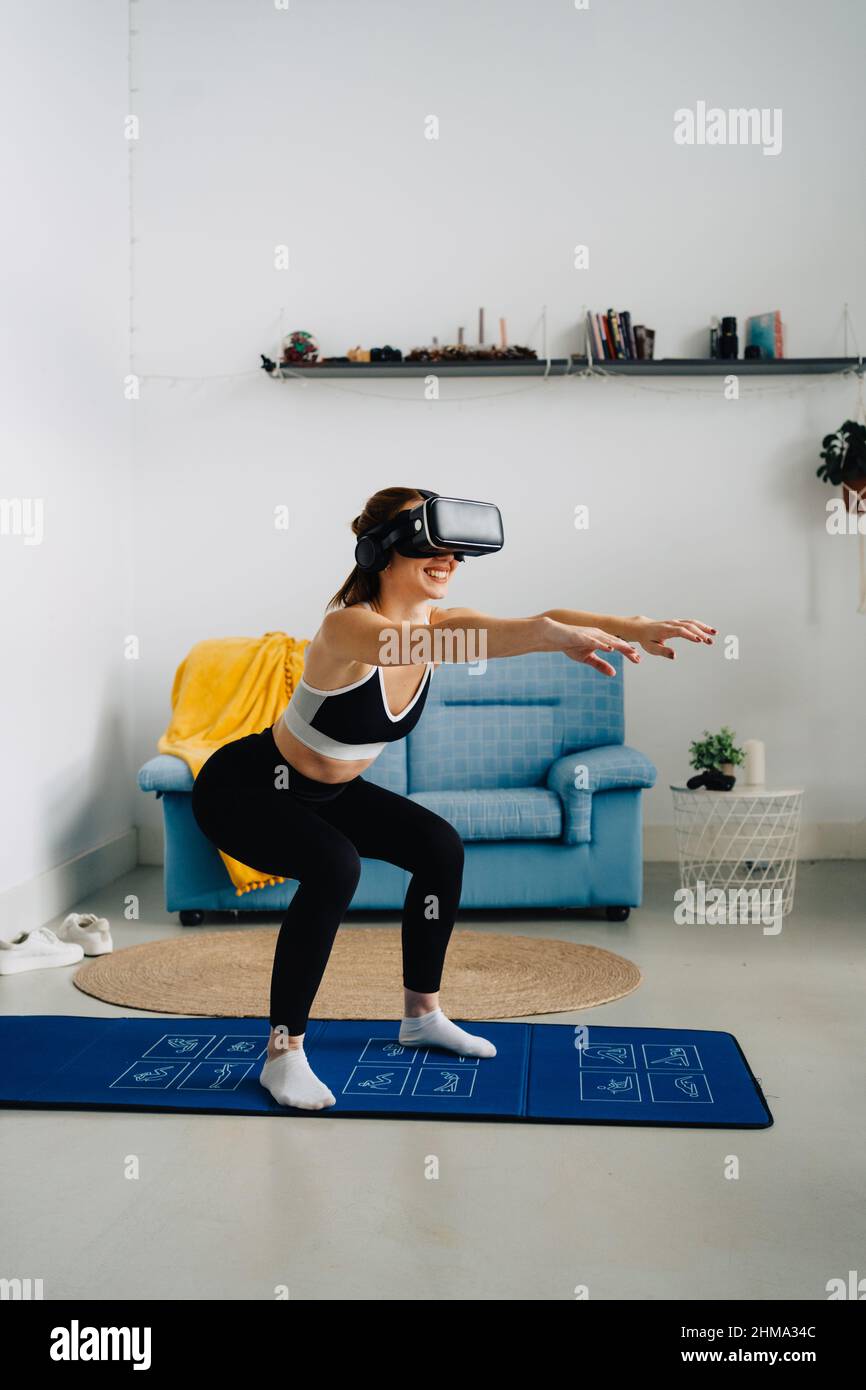 Vr workout hi-res stock photography and images - Alamy