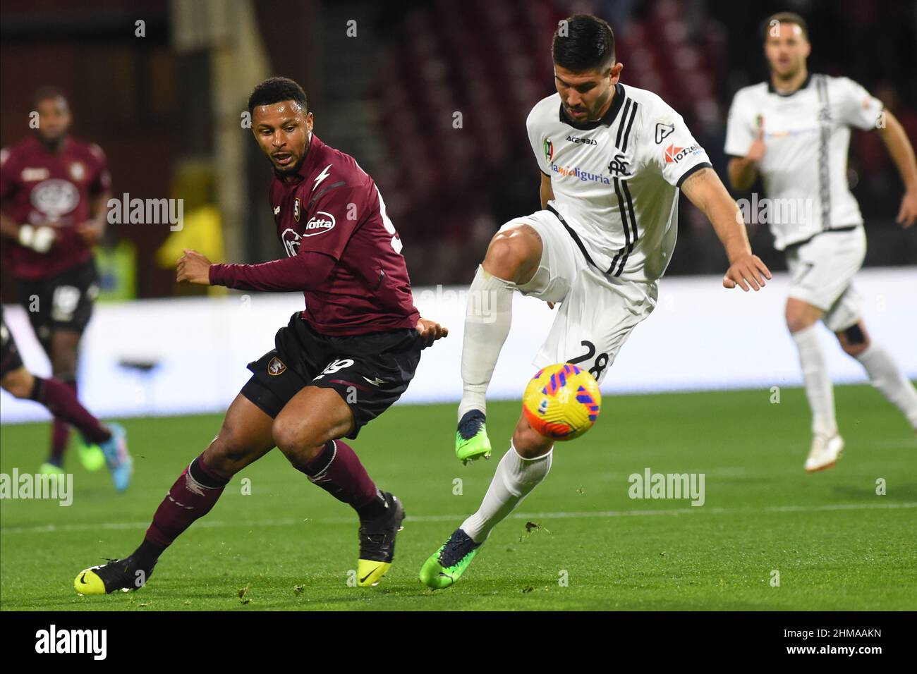 (2/7/2022) Martin Erli? ( Spezia Calcio) e Lys Mousset (US Salernitana ...