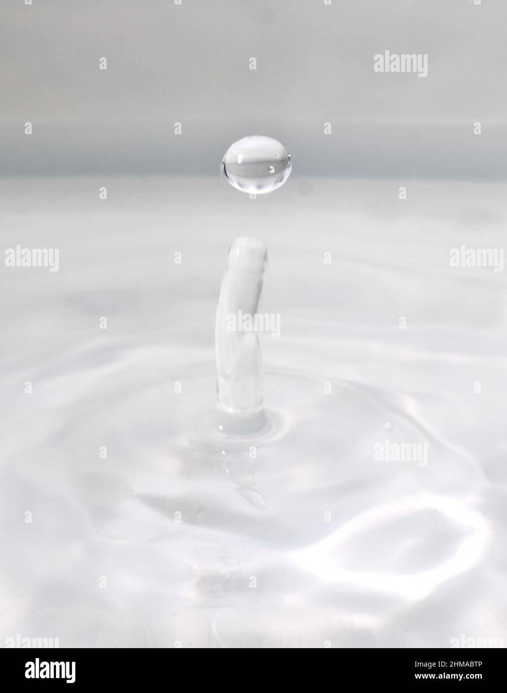 Abstract Minimalist Water Droplet Detail Stock Photo - Alamy