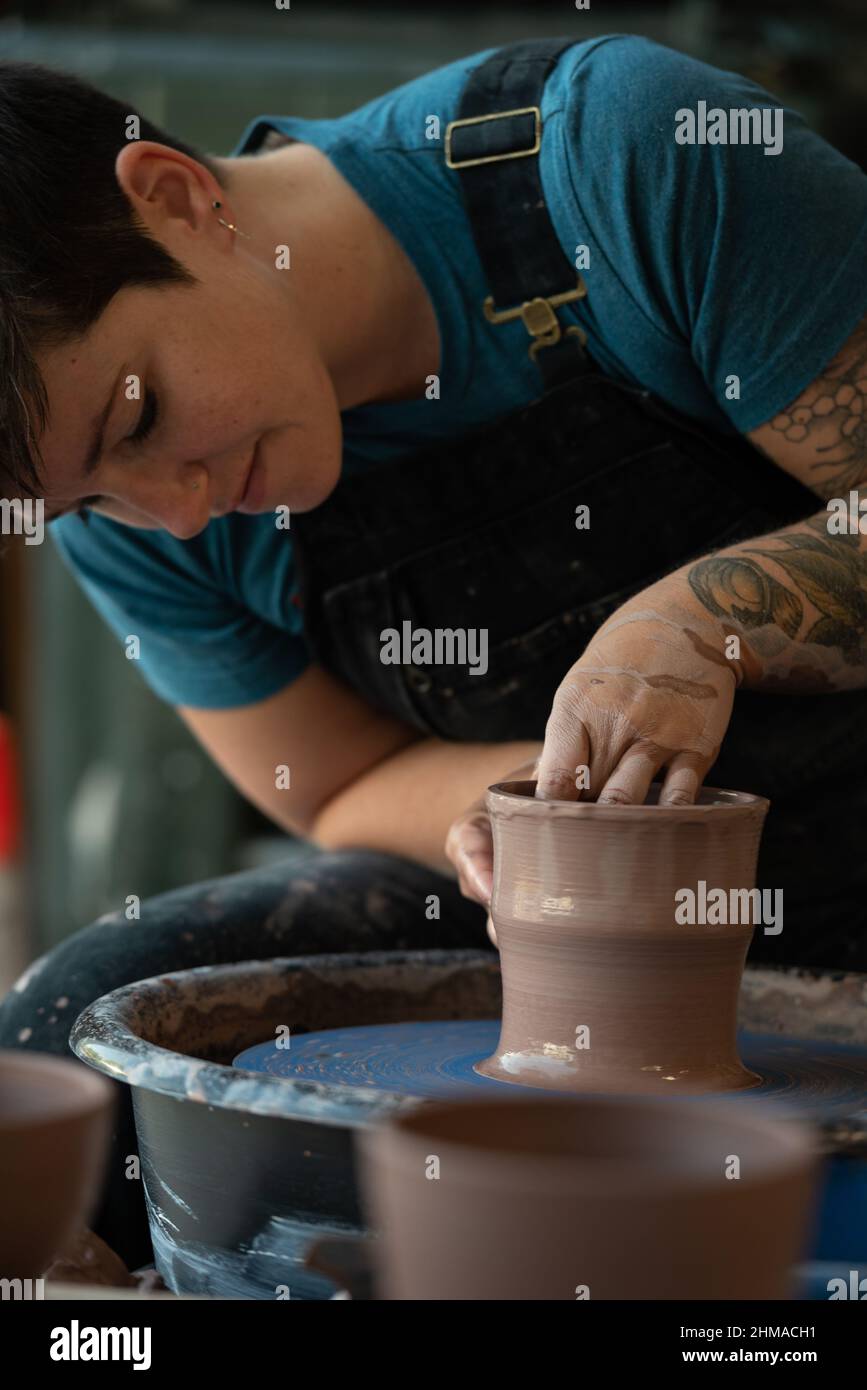How To Make A Clay Pot On A Pottery Wheel at Tamara Wickline blog