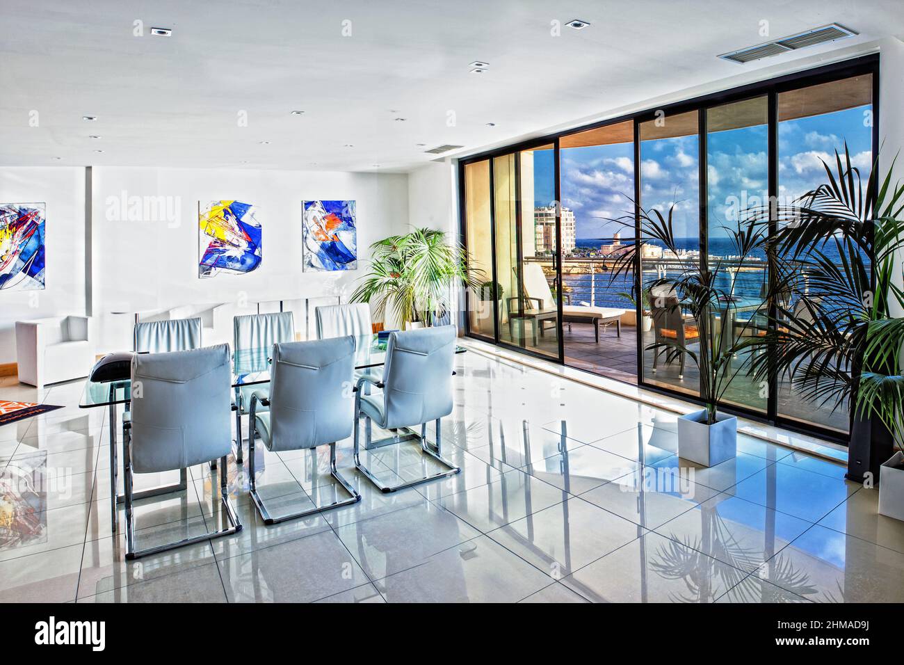 Office overlooking architecture hi-res stock photography and images - Alamy