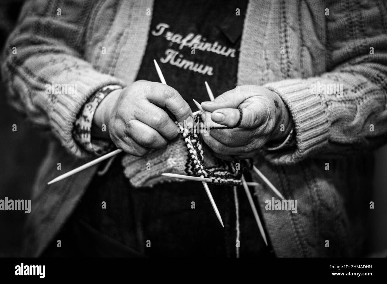 Artisan weaving hi-res stock photography and images - Alamy