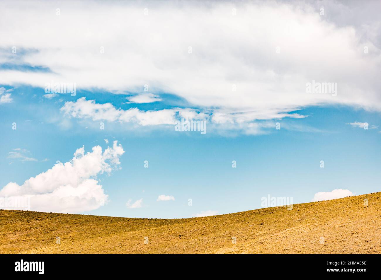 Simple sky and clouds hi-res stock photography and images - Alamy