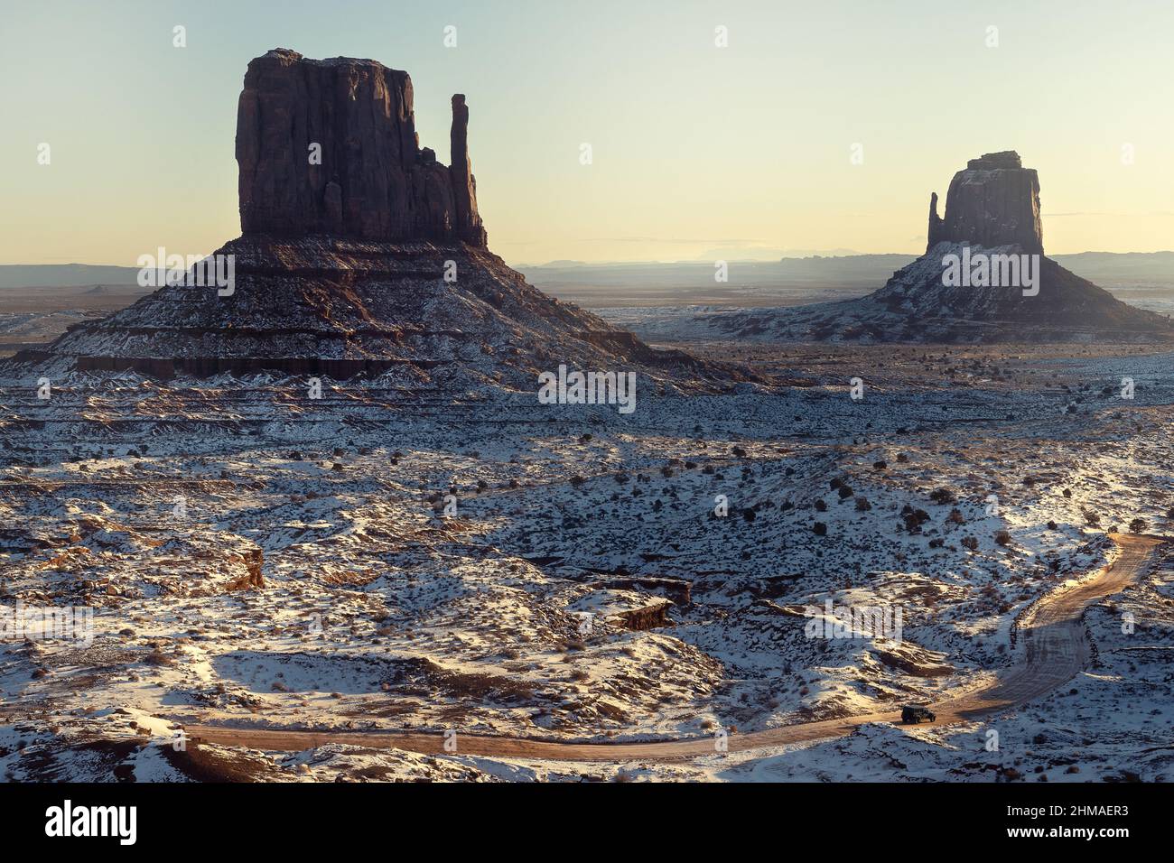 Monument valley in the state of Utah, United States Stock Photo - Alamy