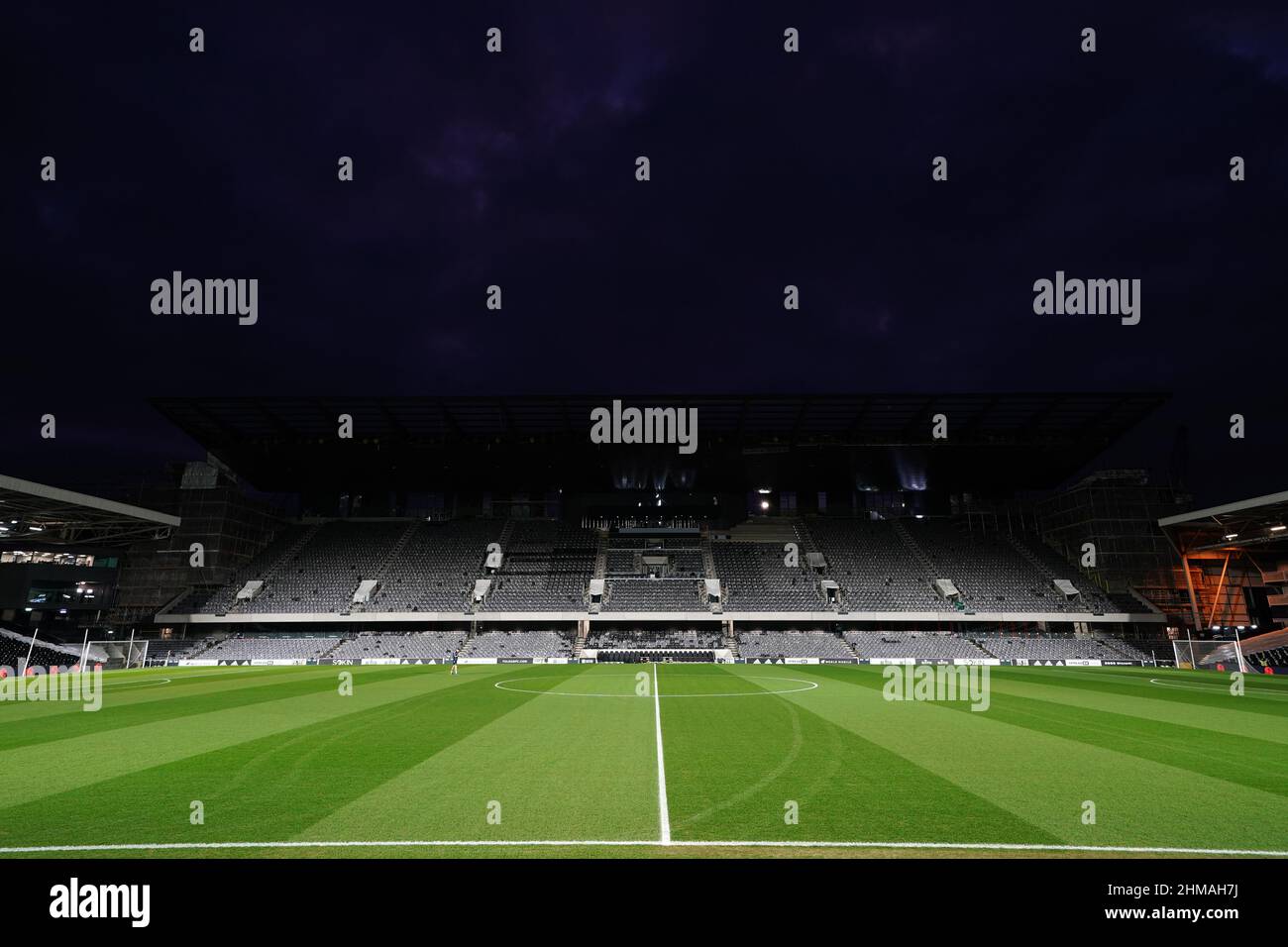 The riverside stand at craven cottage hi-res stock photography and ...