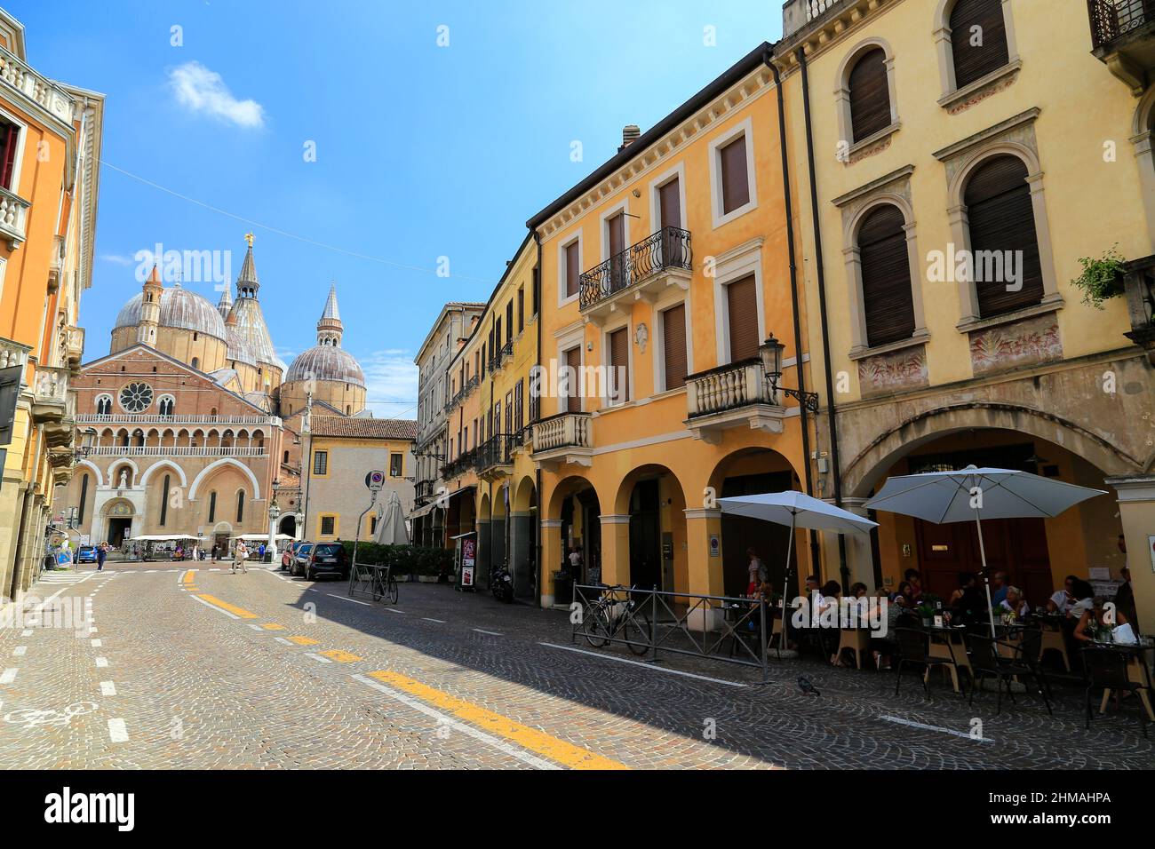 Basilica of st anthony padua hi-res stock photography and images - Alamy