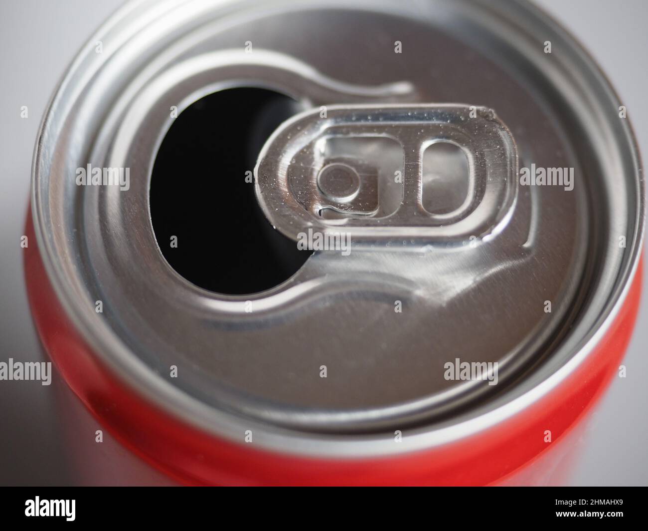 red tin can for soft drinks and soda Stock Photo - Alamy