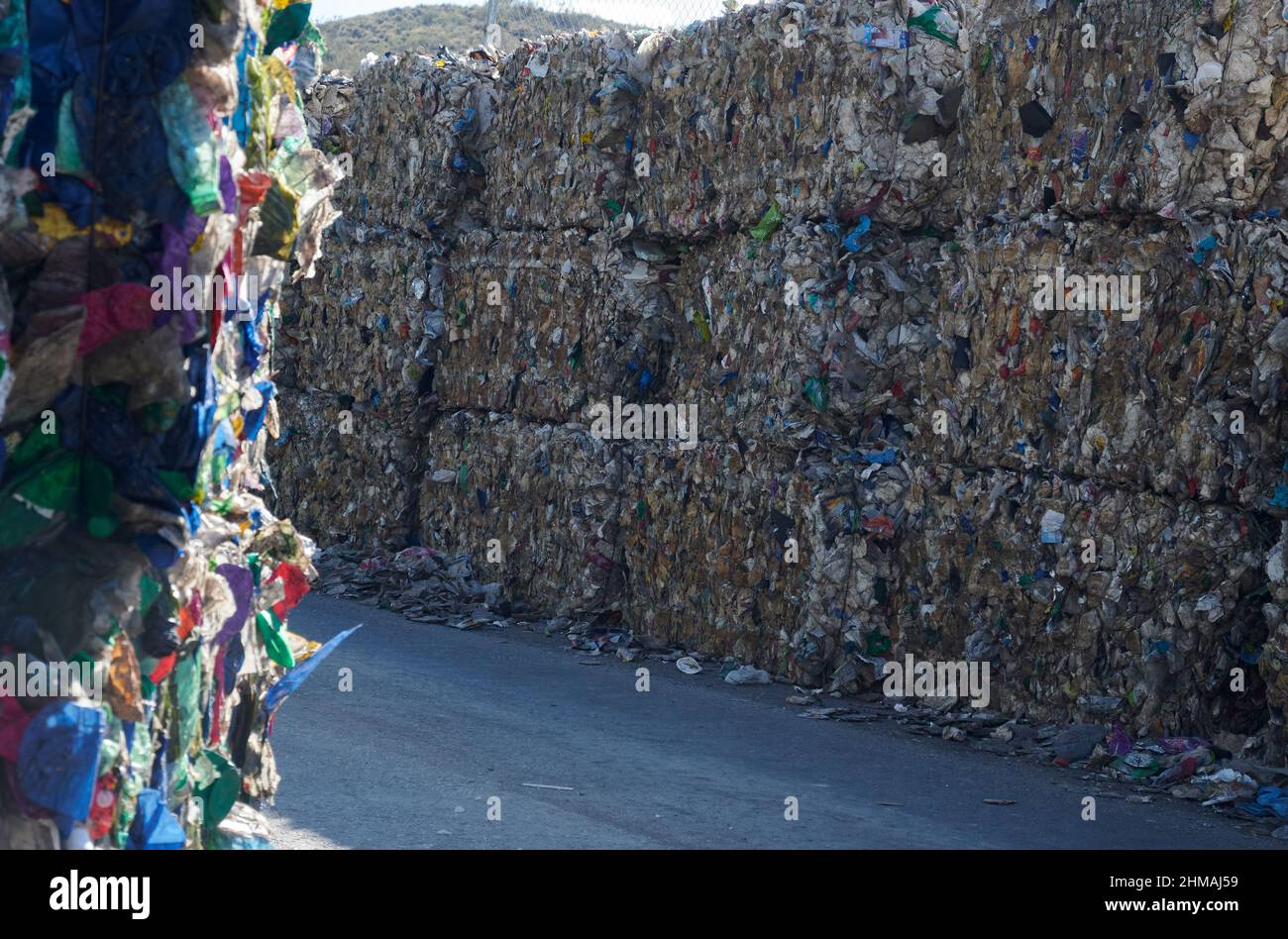 Crushed cans bottles hi-res stock photography and images - Alamy