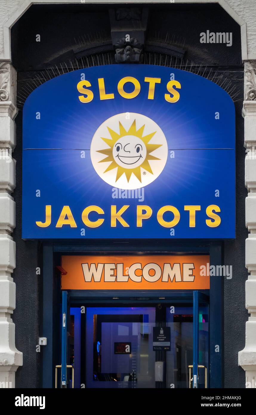 Gambling hall hi-res stock photography and images - Alamy