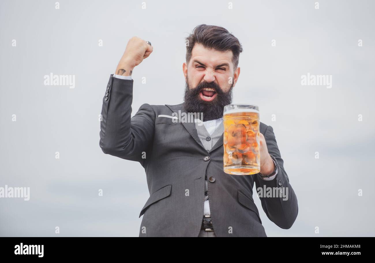 Drunk face expression hi-res stock photography and images - Alamy