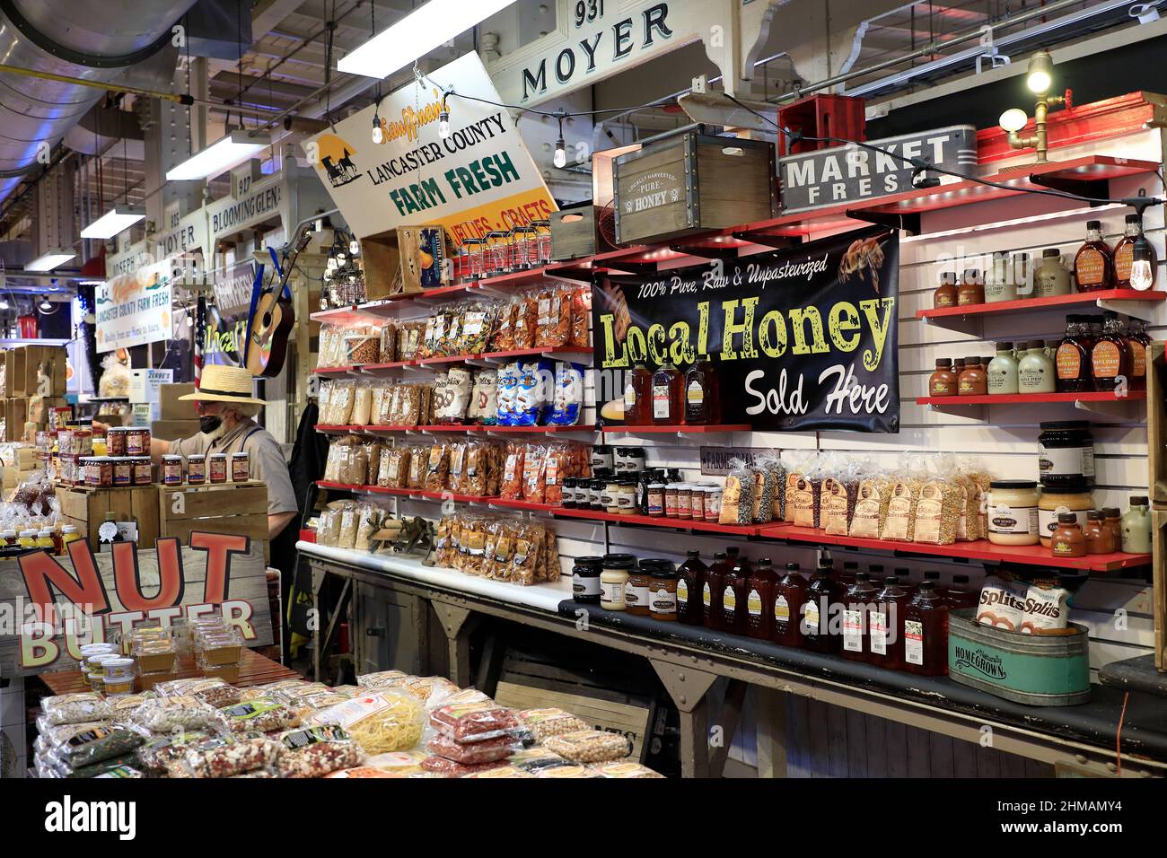 Amish shop sell traditional Amish produces in Reading Terminal Market ...