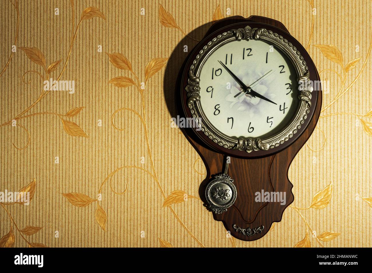 Pendulum room hi-res stock photography and images - Alamy
