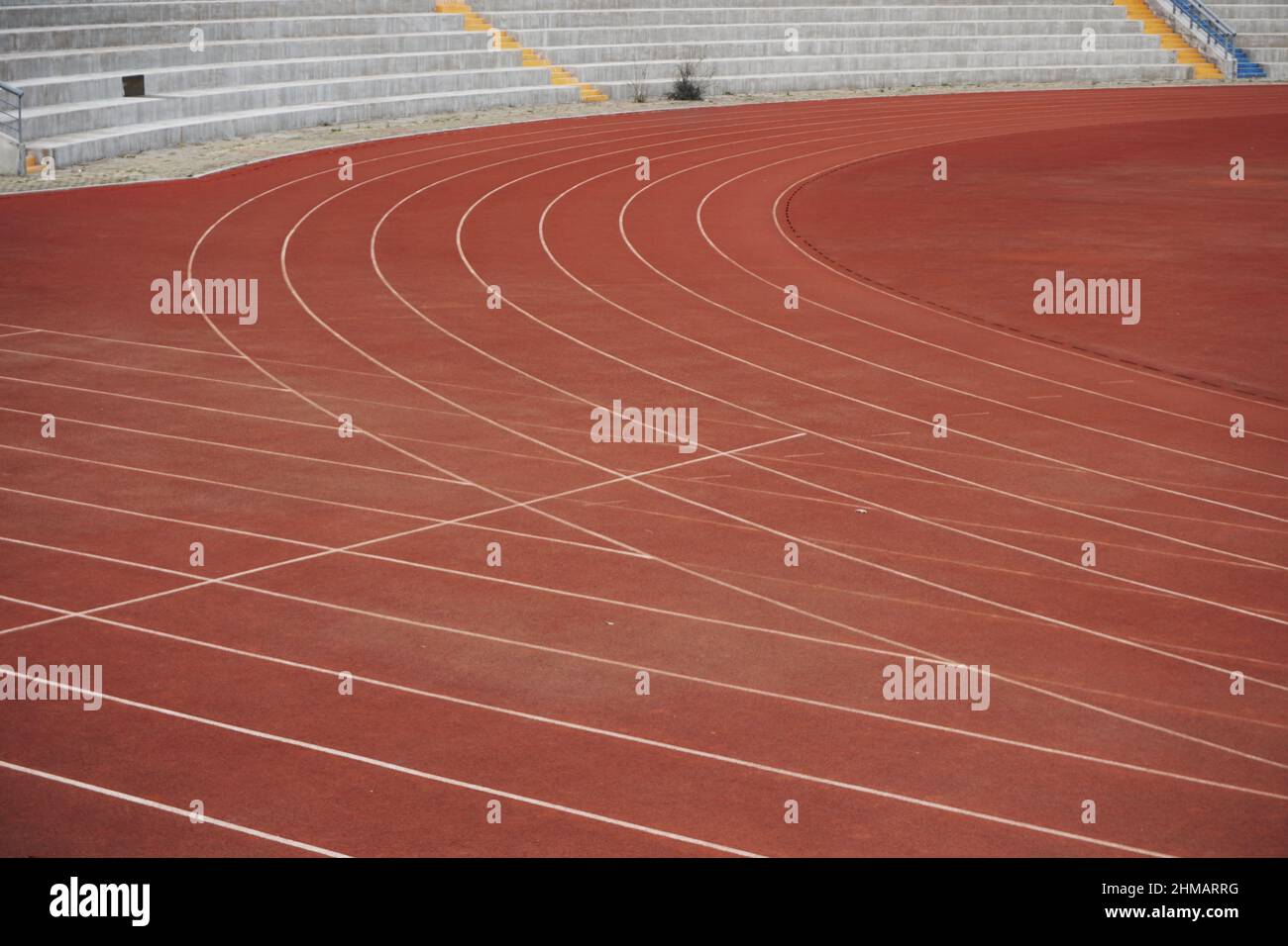 Running trak hi-res stock photography and images - Alamy