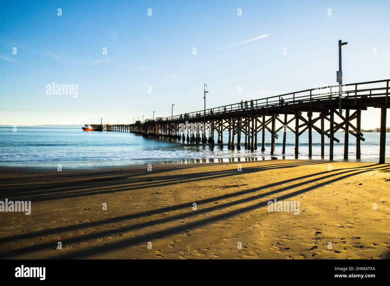 Ship ocean beach hi-res stock photography and images - Alamy