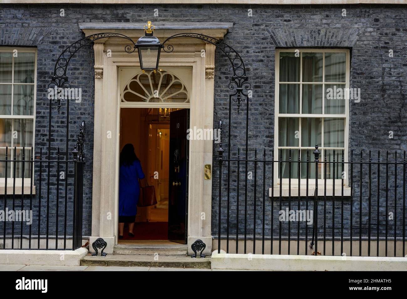 Downing street door open hi-res stock photography and images - Alamy