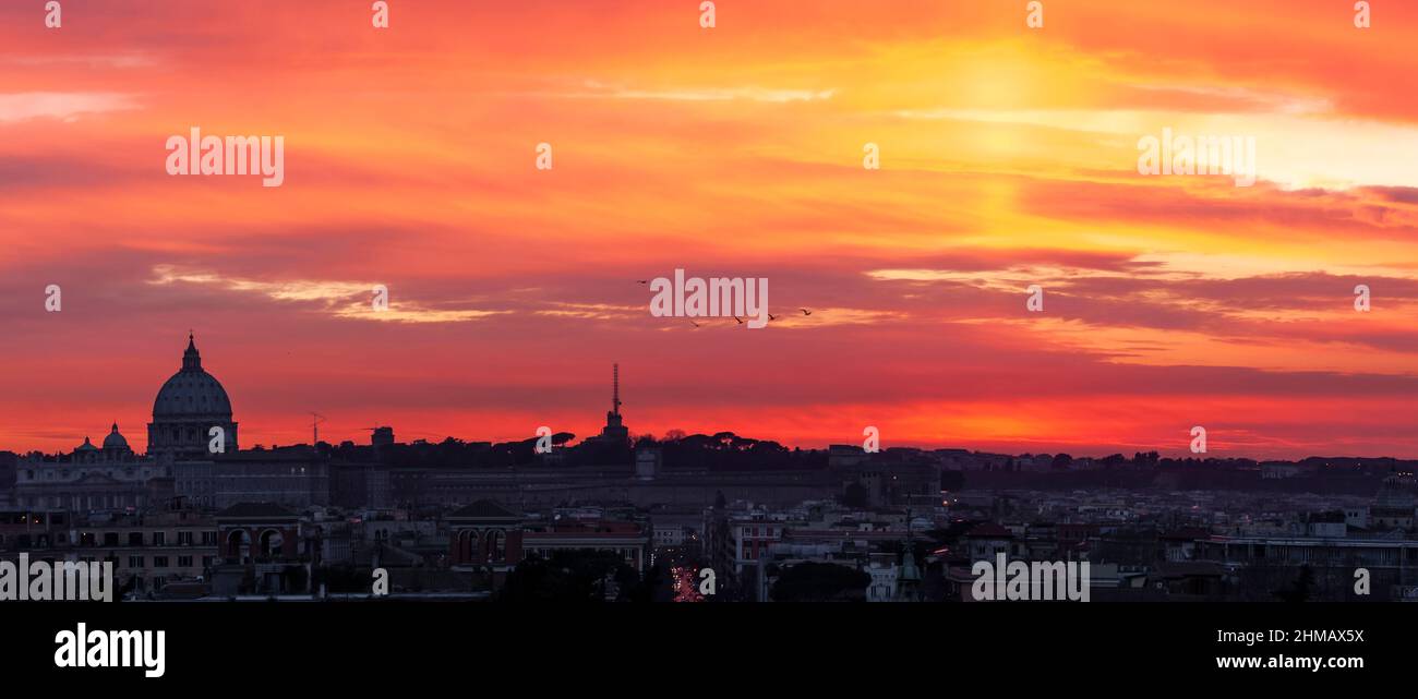 Sunset on the most famous monuments of Rome Stock Photo - Alamy