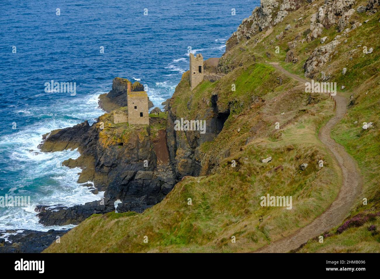 August 2018: Ruins of tin mining Pumping Engine House at Wheal Coates ...