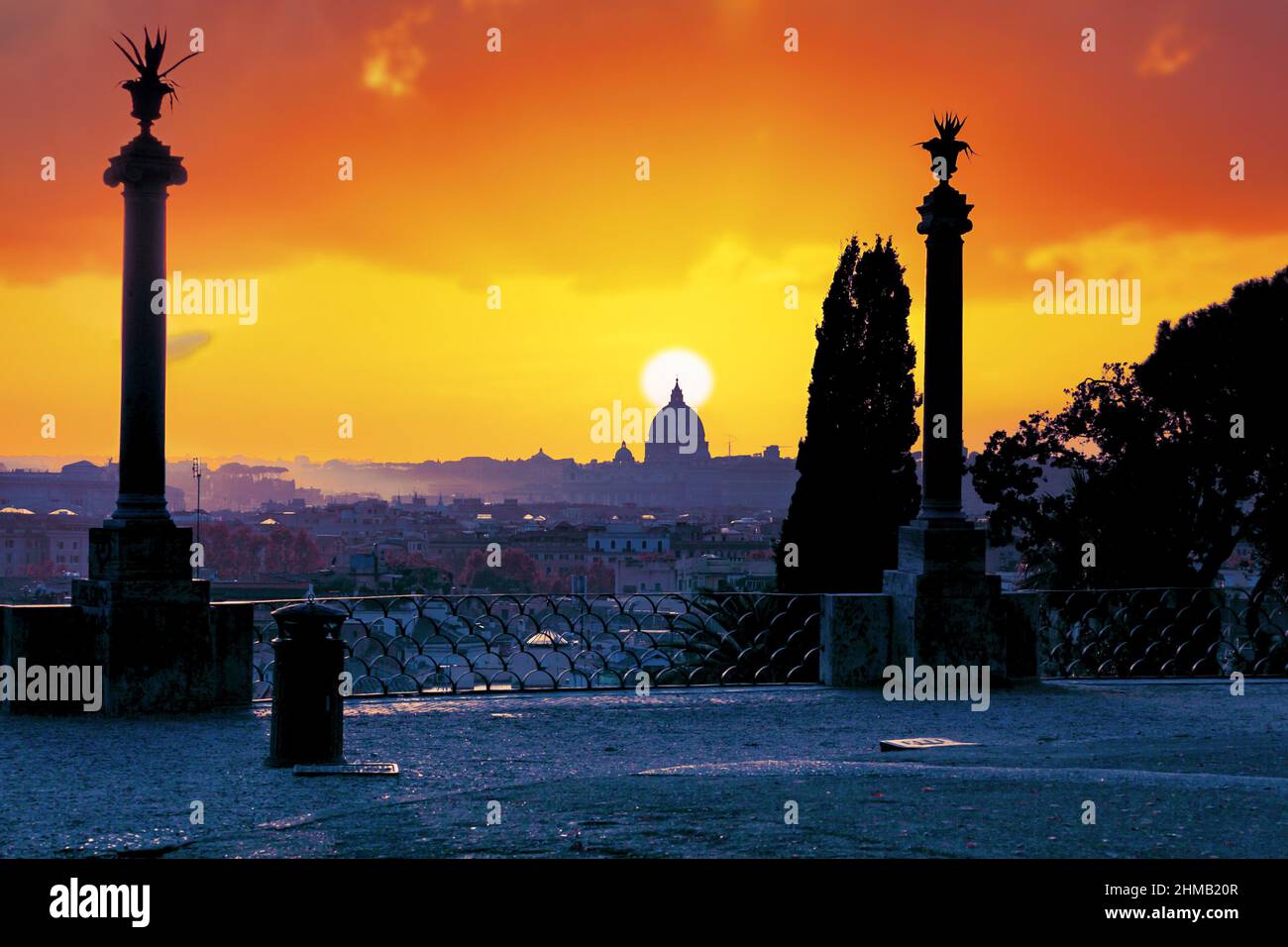 Sunset on the most famous monuments of Rome Stock Photo - Alamy