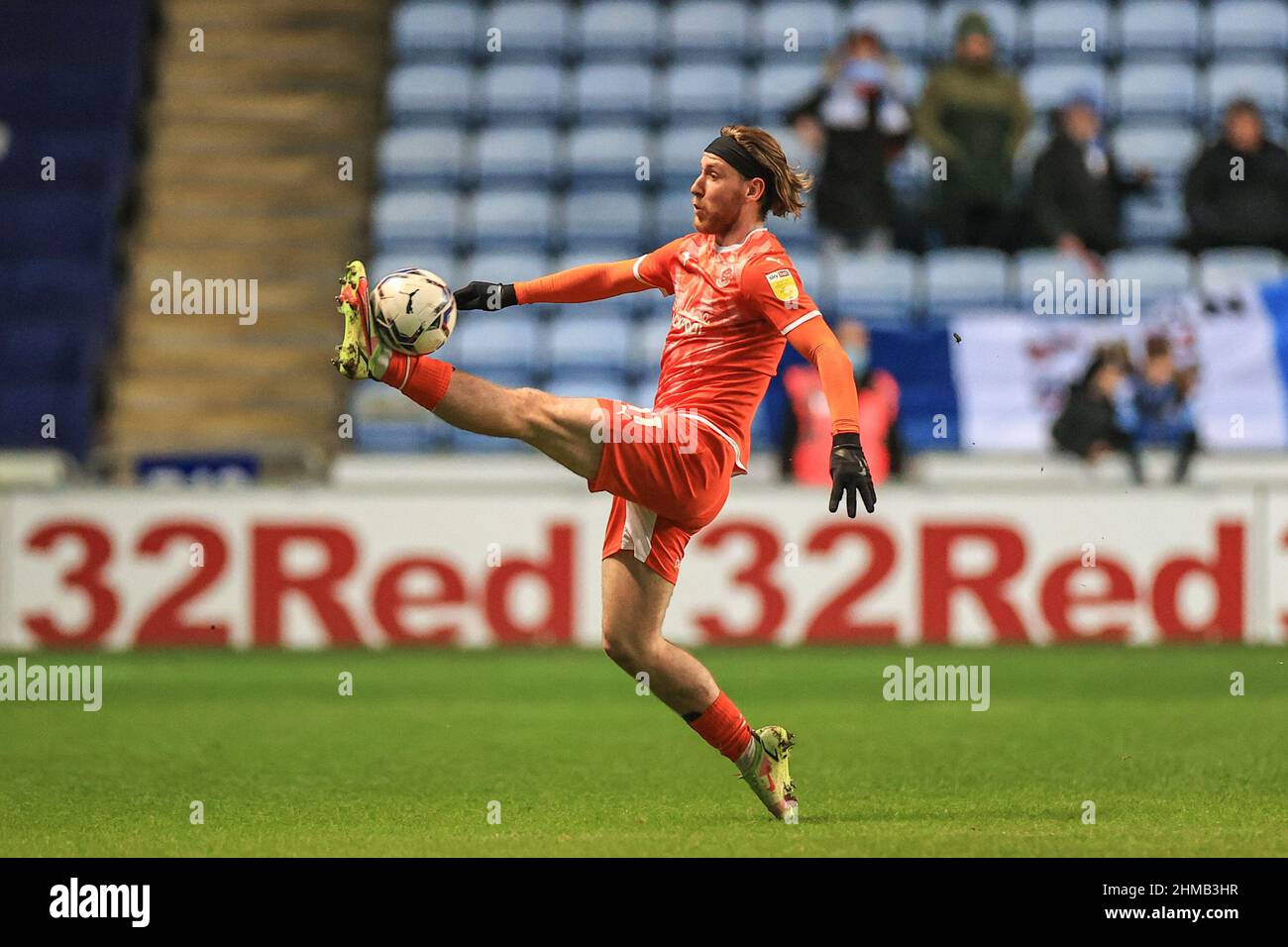 Josh Bowler #11 of Blackpool controls the ball Stock Photo - Alamy
