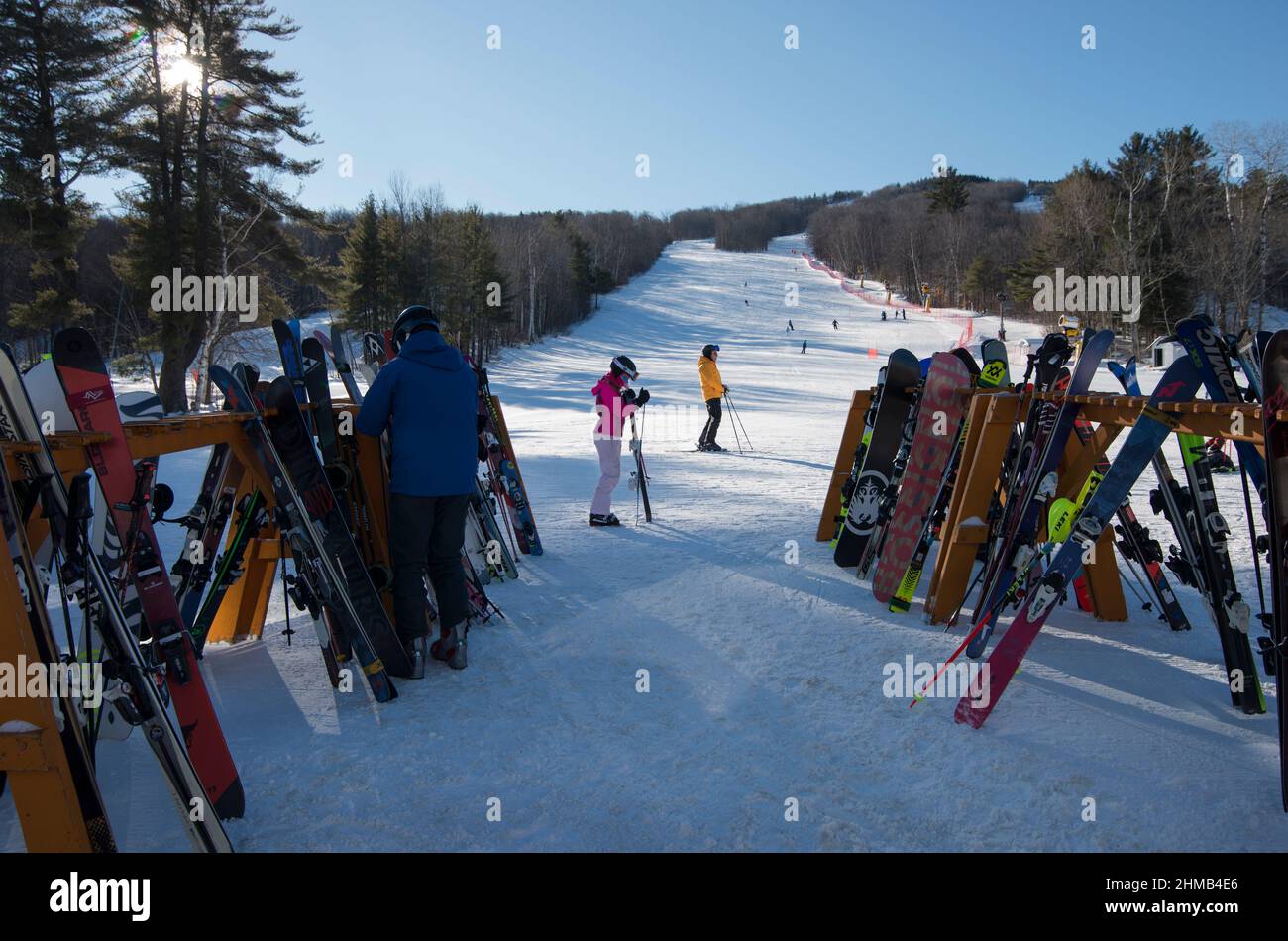 Ragged mountain resort hi-res stock photography and images - Alamy