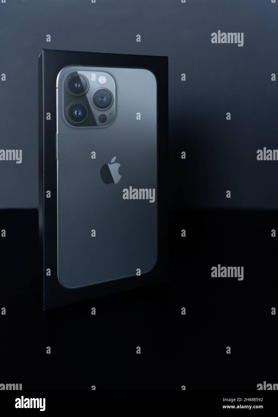 Apple iphone 13 box hi-res stock photography and images - Alamy
