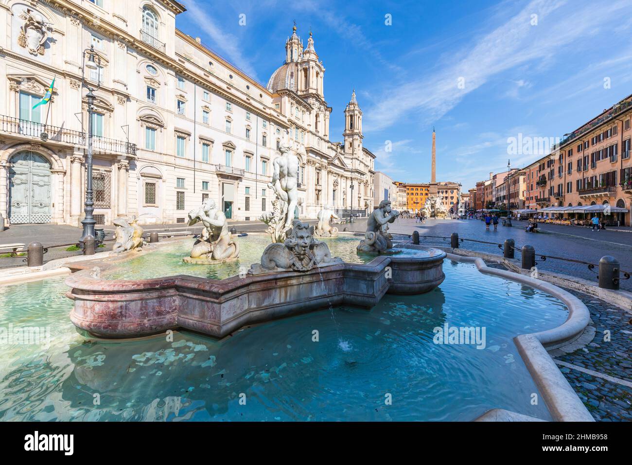 Navona square with fountain, Rome Stock Photo - Alamy