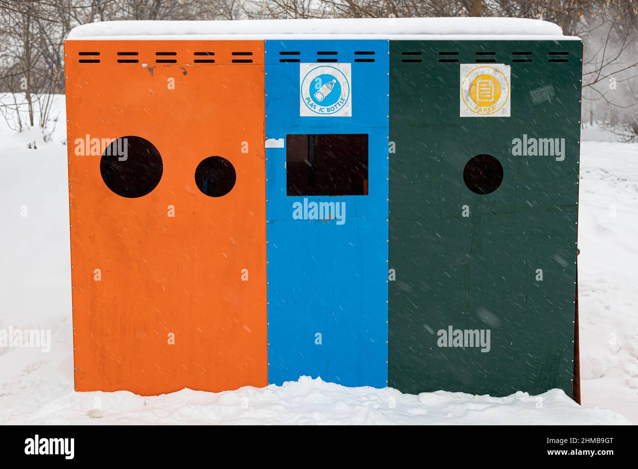 a large waste container divided into a waste compartment. High quality ...