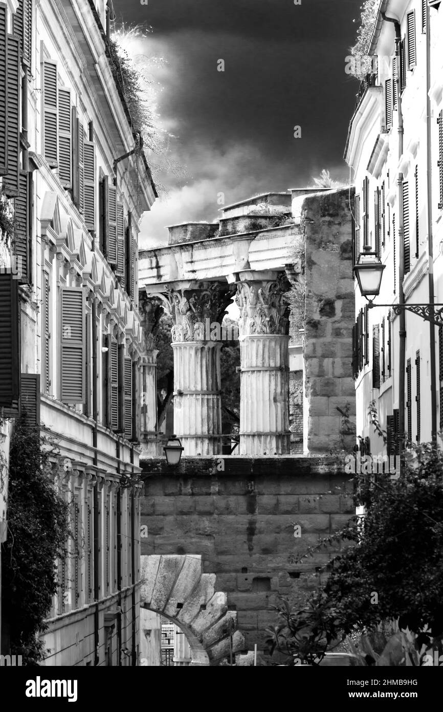 Imperial fountain Black and White Stock Photos & Images - Alamy