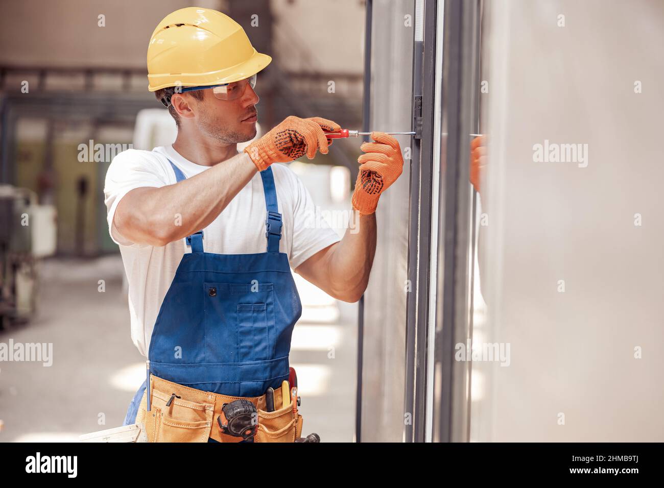 Fixing door hi-res stock photography and images - Alamy
