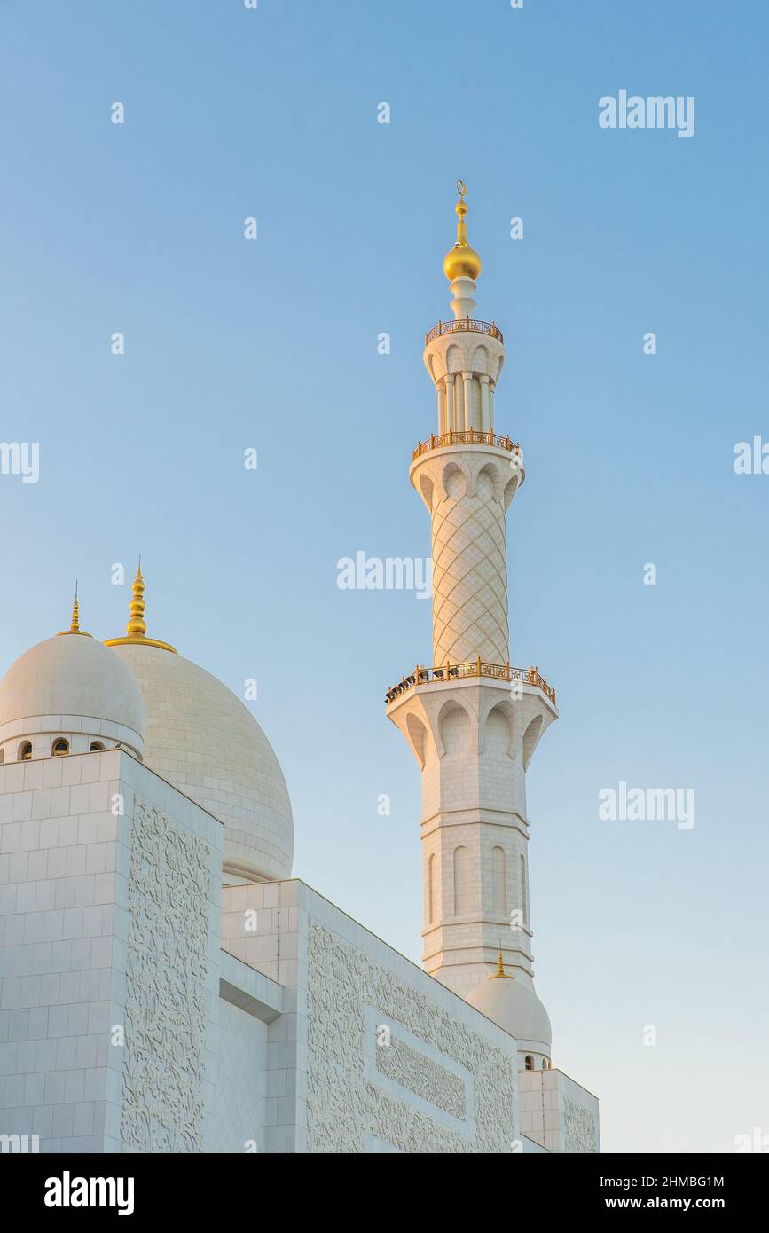 View of Sheikh Zayed Grand Mosque Stock Photo - Alamy